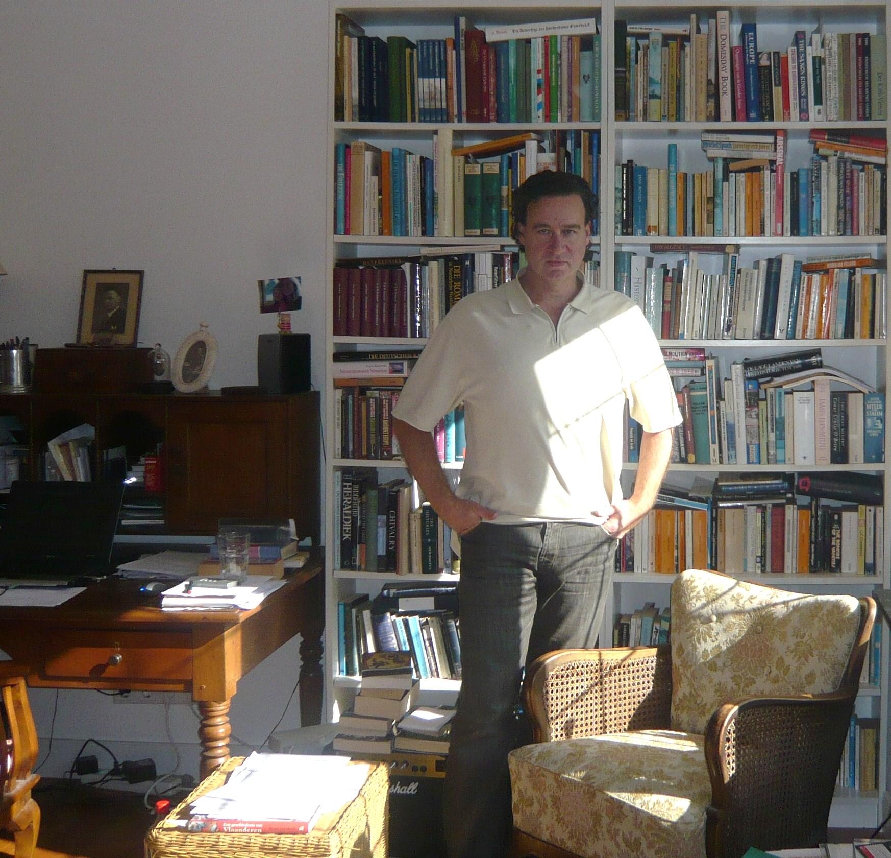 author pic authonomy — freddie omm